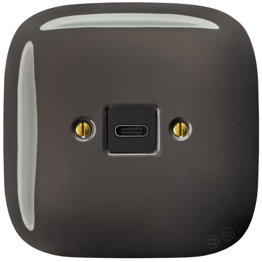 SQUARE PORCELAIN WALL SOCKET USB-C BROWN - DYKE & DEAN